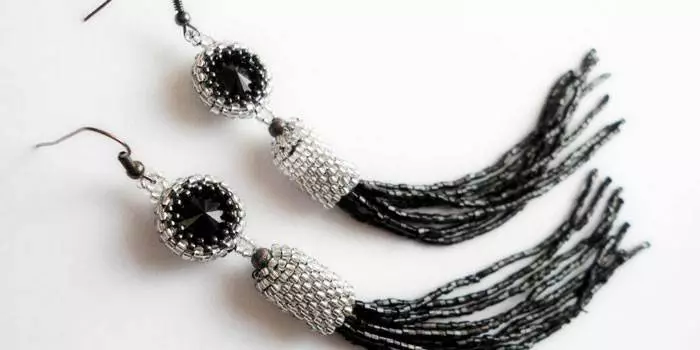 Amacici e-Beaded tassel