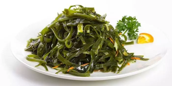 Seaweed salad with orange zest