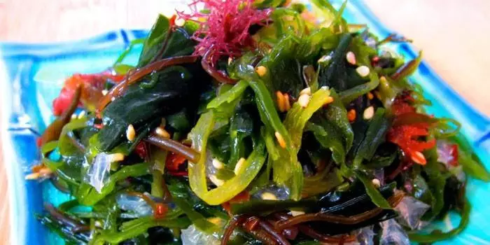 Asian-style kelp salad