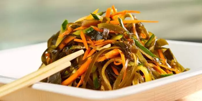 Seaweed, cucumber and carrot salad