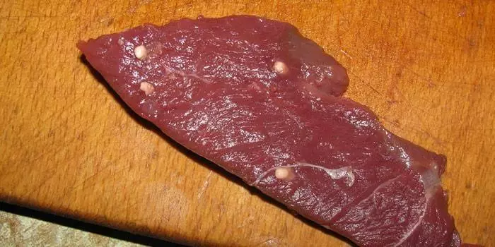 Daging lembu yang dijangkiti Trichinosis