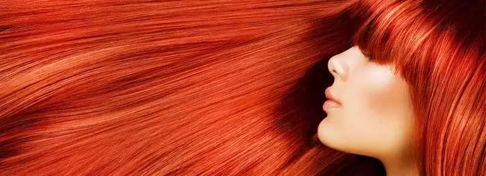 Rambut panjang merah