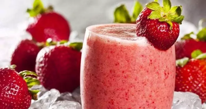 Kefir hamwe na strawberry