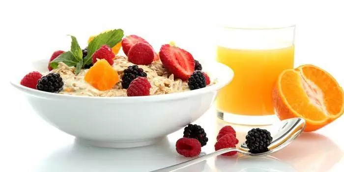 Oatmeal na ihe ọ orangeụ orangeụ oroma