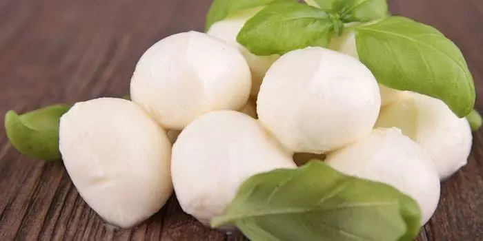 Branza mozzarella