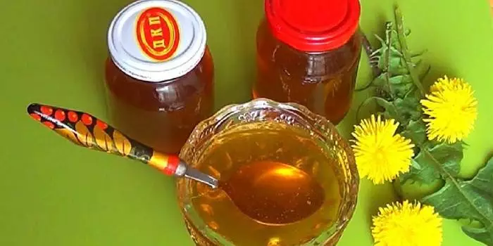 Tradysjonele Dandelion Jam