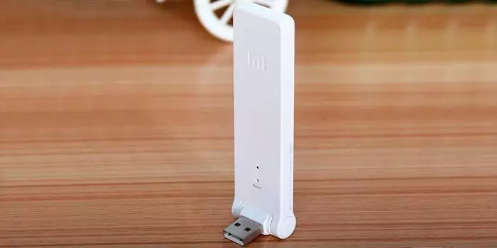 Xiaomi Mi મોડેલ Wi-Fi એમ્પ્લીફાયર 2 માંથી Wi-Fi સિગ્નલ રીપીટર