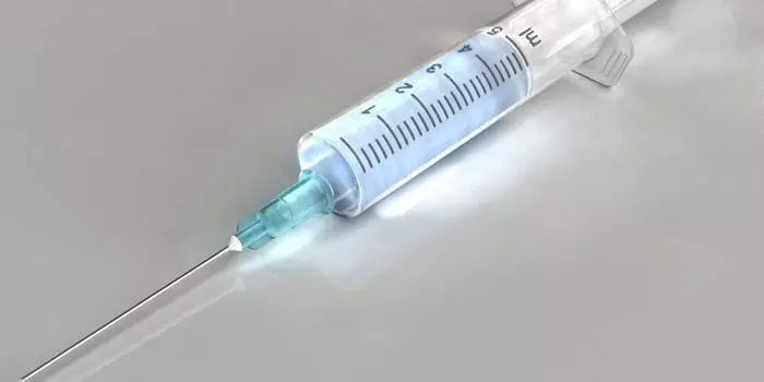 Medical syringe na may gamot
