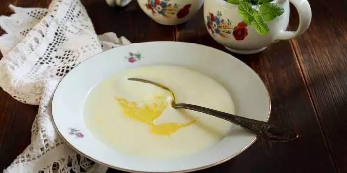 Porridge with egg