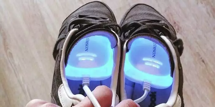 Сушилня за обувки в маратонки