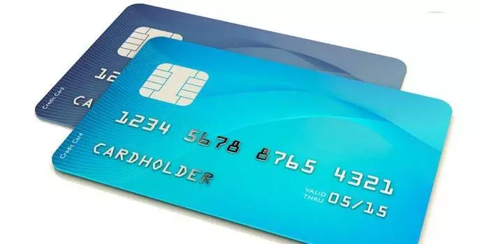 プラスチック製の銀行カード