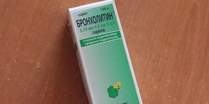 Surop Bronholitin yn y pecyn