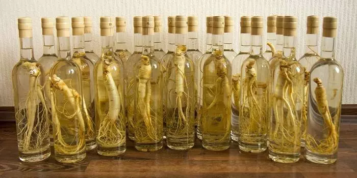 Ginseng root tincture