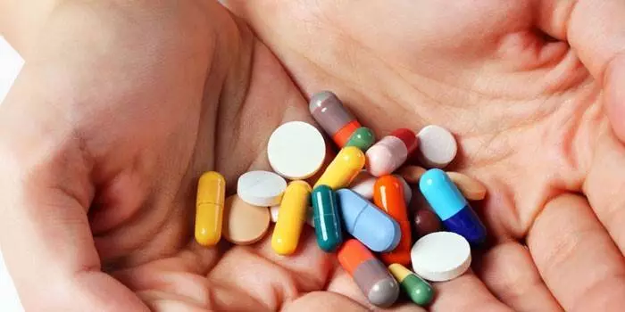 Tabletter og kapsler i din håndflade