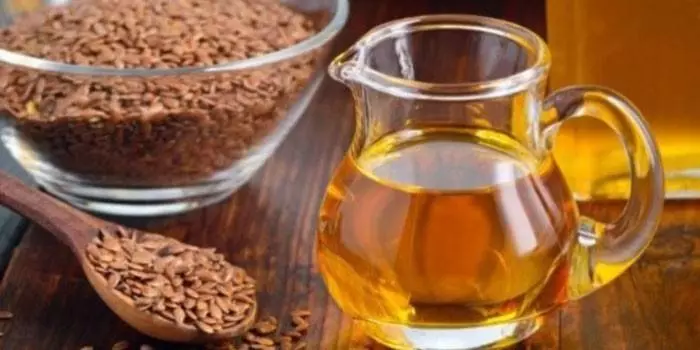 Flaxseed oil at flaxseeds