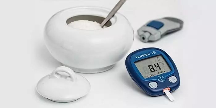 Sugar bowl and glucometer