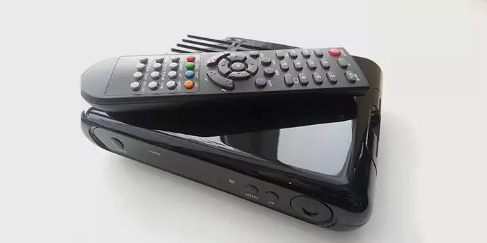 Receptor DVB-C con mando a distancia