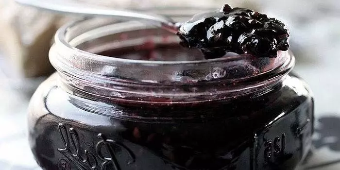 Blackberry jam - recepty na zimu, výhody bobúľ, foto