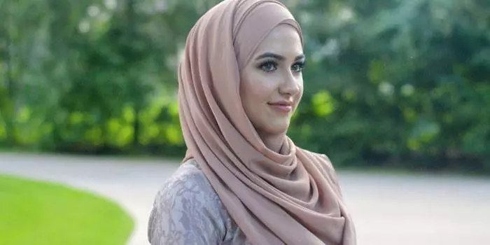 Femme en hijab