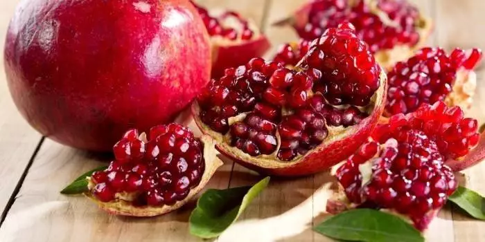 Pomegranate ti o pọn