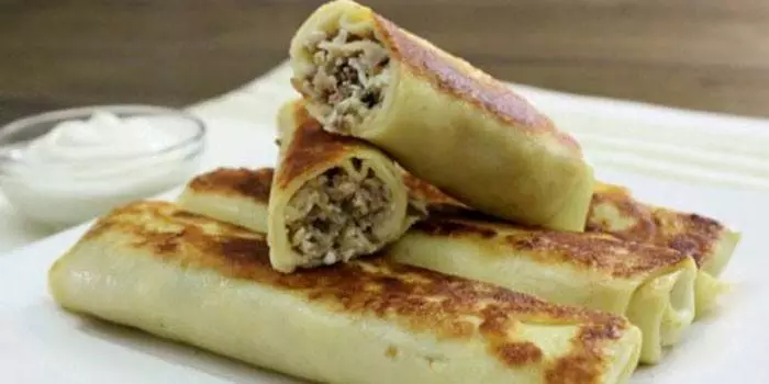 Panqueques con relleno de carne