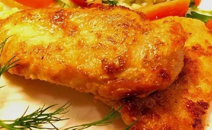Kycklingkött i kefir är rikt på proteiner