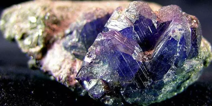 Alexandrite ကျောက်