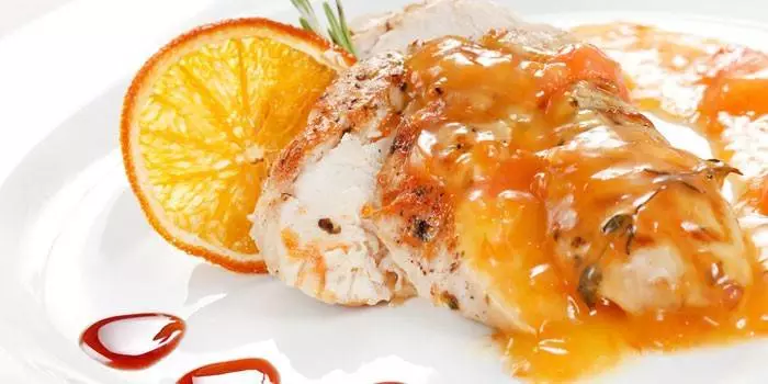 Peito de frango com molho de laranja