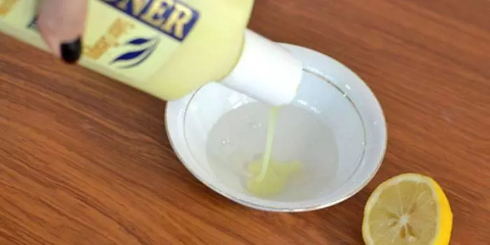 Suco de limão e condicionador