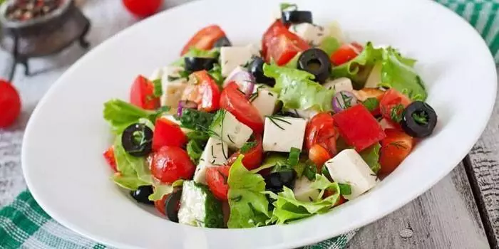 Salade an enger Platte