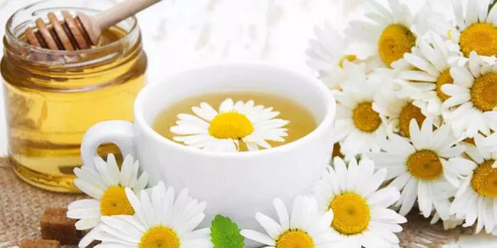 Tii petal ti chamomile