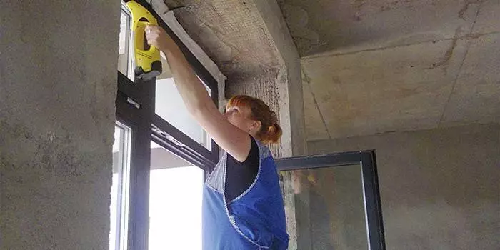 Fenster putzen vor Fertigstellung der Räumlichkeiten