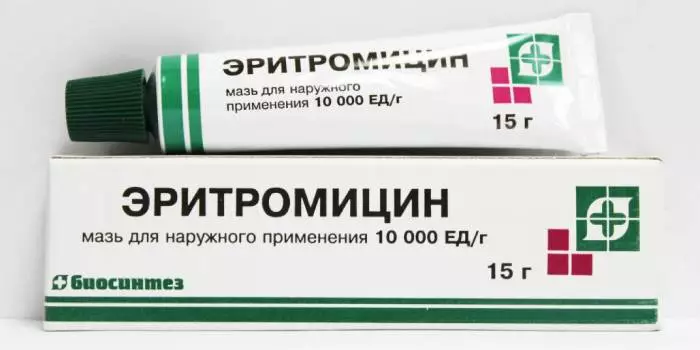 Erythromycin salve