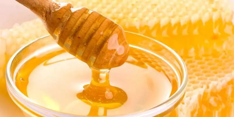Мед со ерозија на хранопроводот