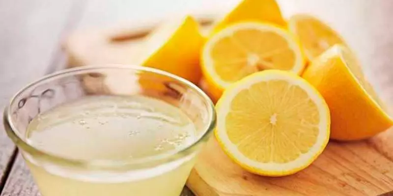Lemon dan jus lemon