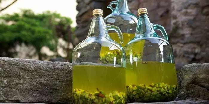 Gooseberry tincture