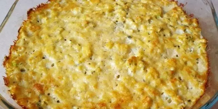 Chicken casserole with cheese
