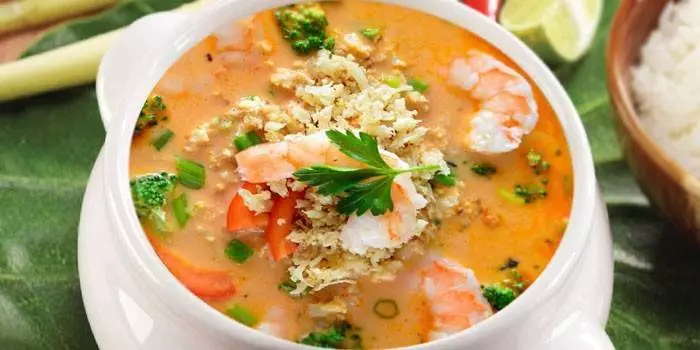 Θαλασσινή σούπα και ρύζι