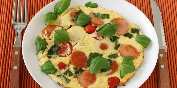 Omelet le ispíní agus trátaí