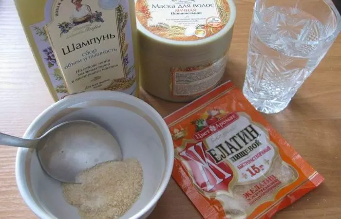 Ingredientes para uma máscara de gelatina
