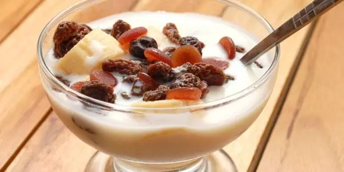 Yogurt parfiti